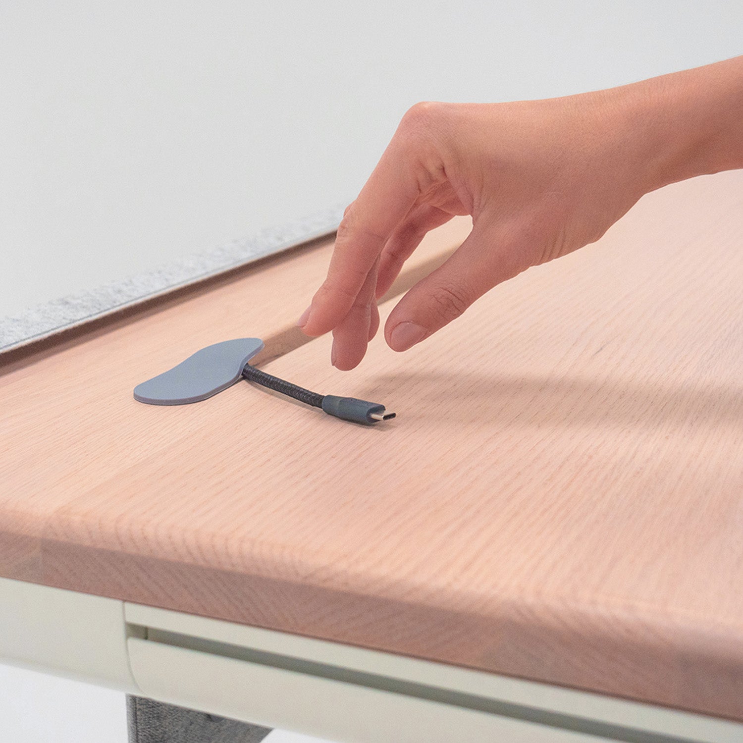 Argil - Desk Cable Holder | Cord Holder for Desks | Beflo